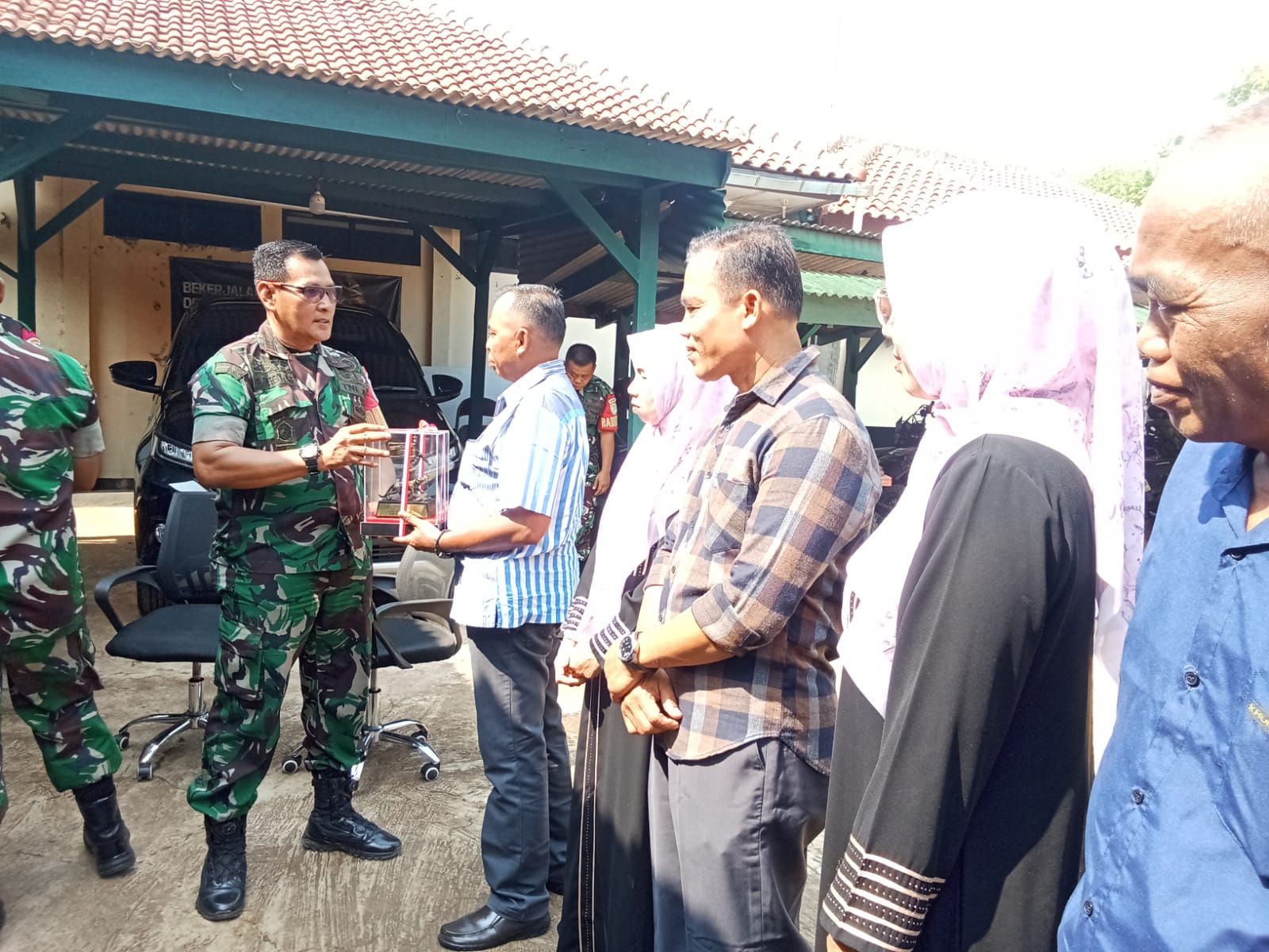 Pelepasan Anggota Koramil 0508/Purwadadi yang Memasuki Purna Tugas ...